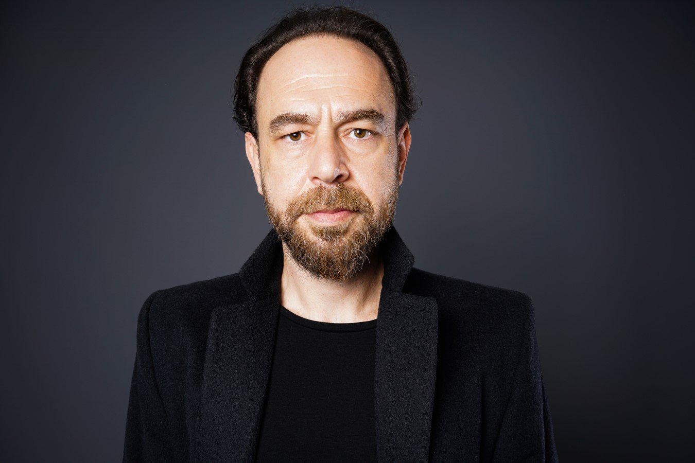 EMRE ÖZCAN – Esra Akkoyunlu